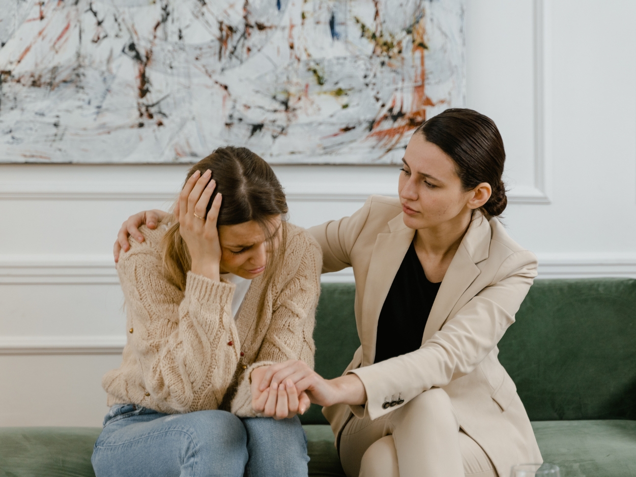 Empathy in Therapy: Why It’s the Key to Better Clinical Outcomes - CE4Less